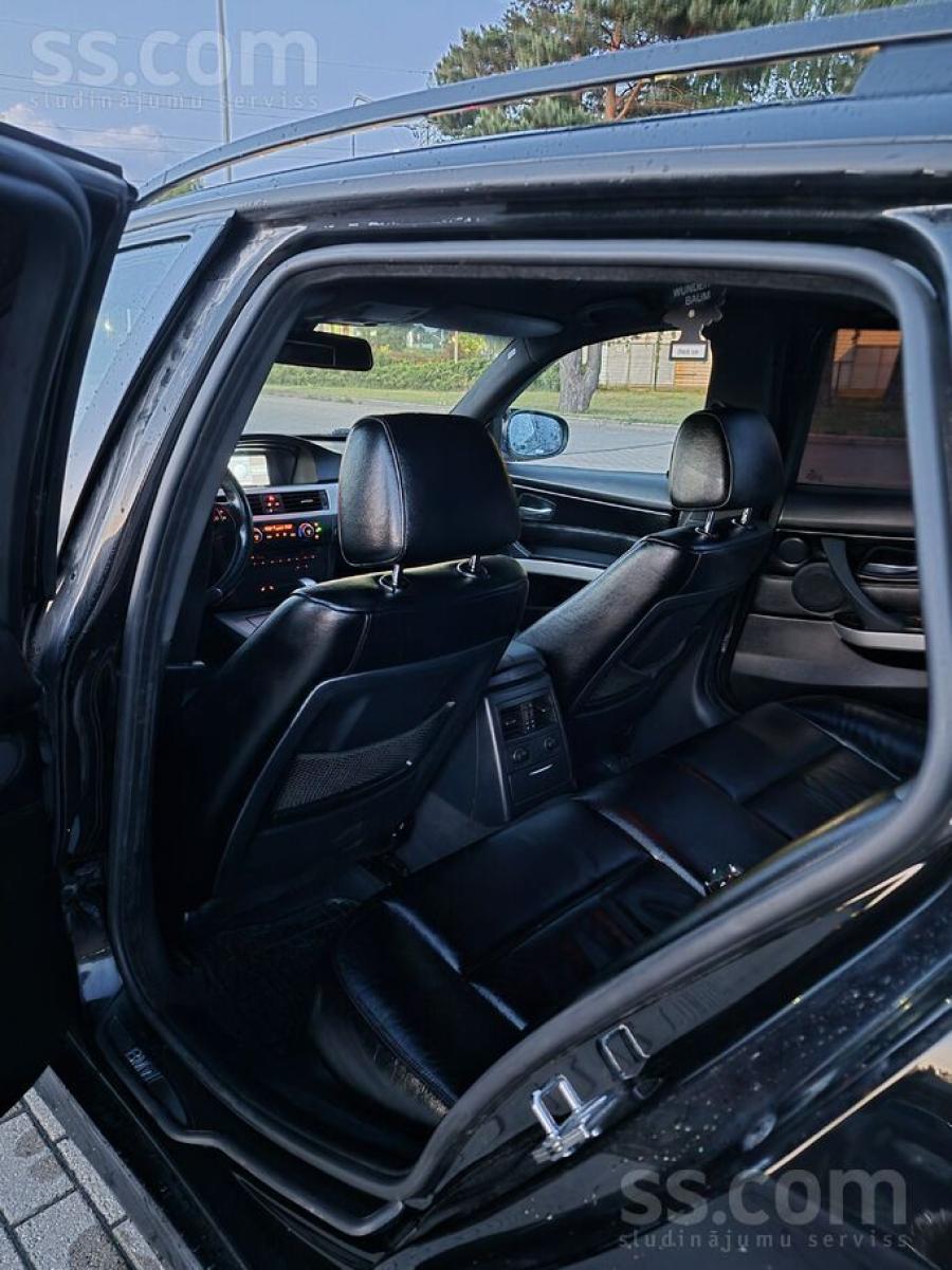 Melns BMW 320 2008 Rīga, ar dzinēja tilpumu 2.00 L un nobraukumu 430 tūkst. km par 4700 €, foto 10 vietnē AUTOMOTO.COM.LV