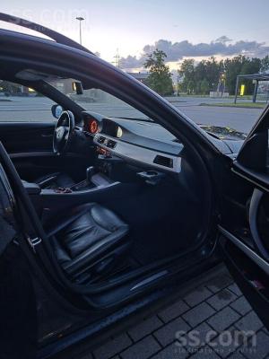 Melns BMW 320 2008 Rīga, ar dzinēja tilpumu 2.00 L un nobraukumu 430 tūkst. km par 4700 €, foto 12 vietnē AUTOMOTO.COM.LV