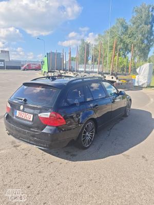 Black BMW 320 2008 in Utena, with an engine capacity of 2.00 L and mileage of 225 thousand km for 1990 €, photo 5 on AUTOMOTO.COM.LV