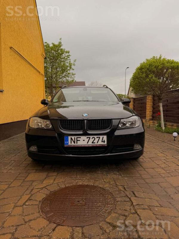 Black BMW 320 2008 in Bauska, with an engine capacity of 2.00 L and mileage of 330 thousand km for 3500 €, photo 3 on AUTOMOTO.COM.LV