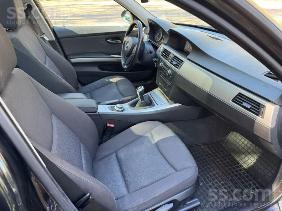 Melns BMW 320 2008 Rīga, ar dzinēja tilpumu 2.00 L un nobraukumu 0 tūkst. km par 4199 €, foto 24 vietnē AUTOMOTO.COM.LV