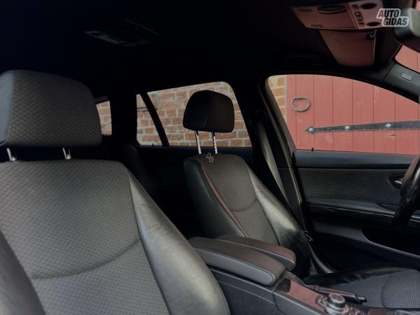 Melns BMW 320 2008 Šilutė, ar dzinēja tilpumu 2.00 L un nobraukumu 305 tūkst. km par 5500 €, foto 9 vietnē AUTOMOTO.COM.LV