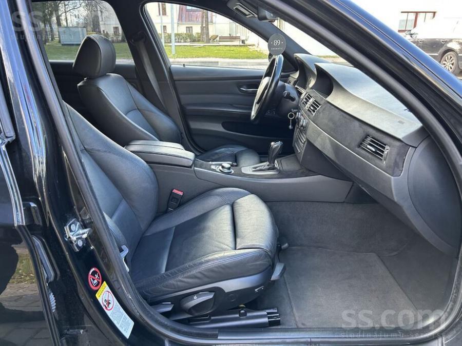 Melns BMW 320 2008 Jelgava, ar dzinēja tilpumu 2.00 L un nobraukumu 314 tūkst. km par 5900 €, foto 12 vietnē AUTOMOTO.COM.LV