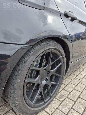 Black BMW 320 2008 in Riga, with an engine capacity of 2.00 L and mileage of 448 thousand km for 4700 €, photo 9 on AUTOMOTO.COM.LV