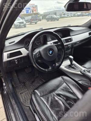 Black BMW 320 2008 in Riga, with an engine capacity of 2.00 L and mileage of 448 thousand km for 4700 €, photo 11 on AUTOMOTO.COM.LV
