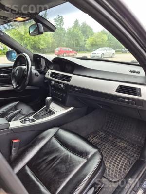 Black BMW 320 2008 in Riga, with an engine capacity of 2.00 L and mileage of 448 thousand km for 4700 €, photo 12 on AUTOMOTO.COM.LV