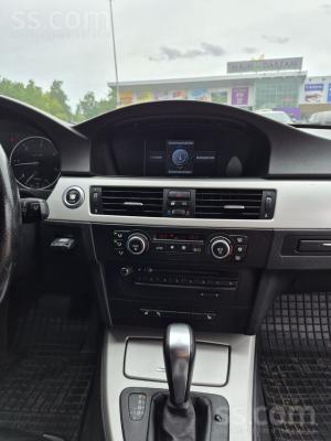 Black BMW 320 2008 in Riga, with an engine capacity of 2.00 L and mileage of 448 thousand km for 4700 €, photo 13 on AUTOMOTO.COM.LV