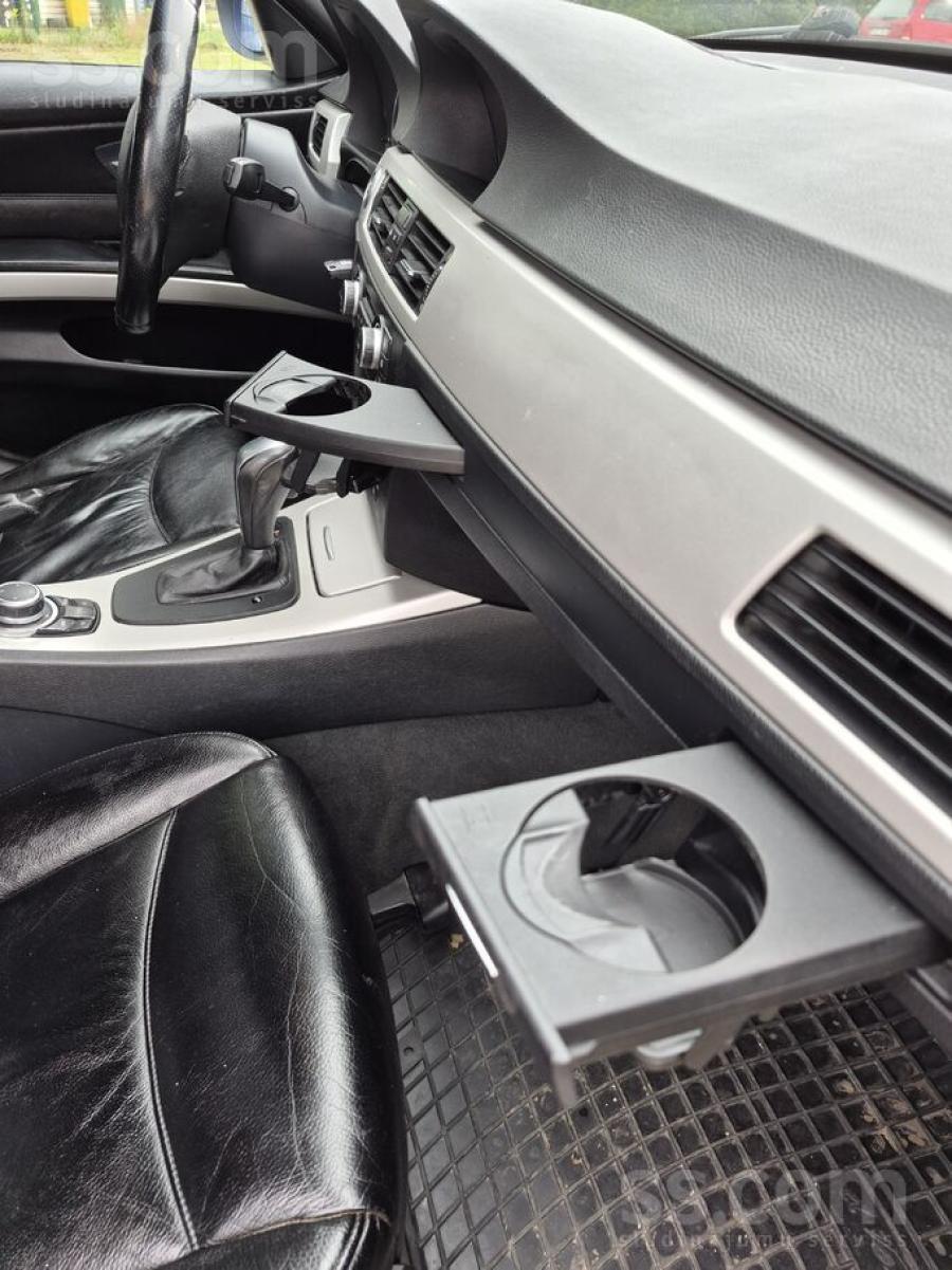Black BMW 320 2008 in Riga, with an engine capacity of 2.00 L and mileage of 448 thousand km for 4700 €, photo 17 on AUTOMOTO.COM.LV