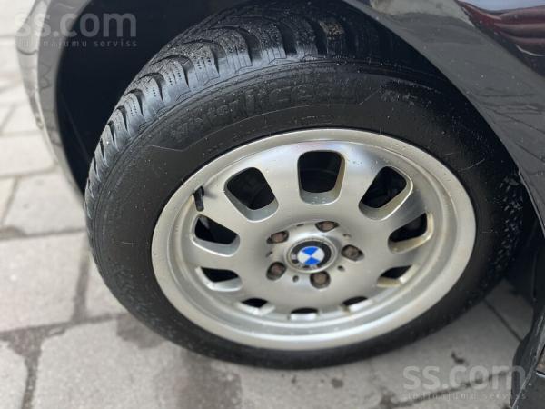 Black BMW 320 2008 in Riga, with an engine capacity of 2.00 L and mileage of 0 thousand km for 4490 €, photo 7 on AUTOMOTO.COM.LV