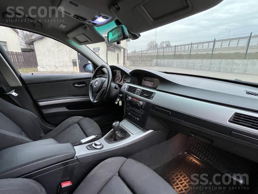 Black BMW 320 2008 in Riga, with an engine capacity of 2.00 L and mileage of 0 thousand km for 3490 €, photo 10 on AUTOMOTO.COM.LV