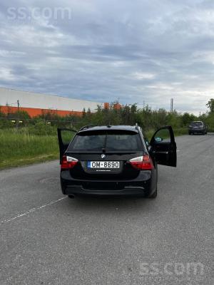 Black BMW 320 2008 in Jelgava, with an engine capacity of 2.00 L and mileage of 266 thousand km for 5600 €, photo 4 on AUTOMOTO.COM.LV