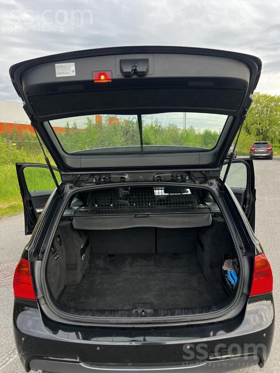 Black BMW 320 2008 in Jelgava, with an engine capacity of 2.00 L and mileage of 266 thousand km for 5600 €, photo 5 on AUTOMOTO.COM.LV