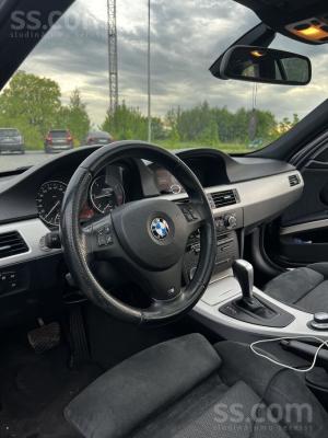 Black BMW 320 2008 in Jelgava, with an engine capacity of 2.00 L and mileage of 266 thousand km for 5600 €, photo 7 on AUTOMOTO.COM.LV