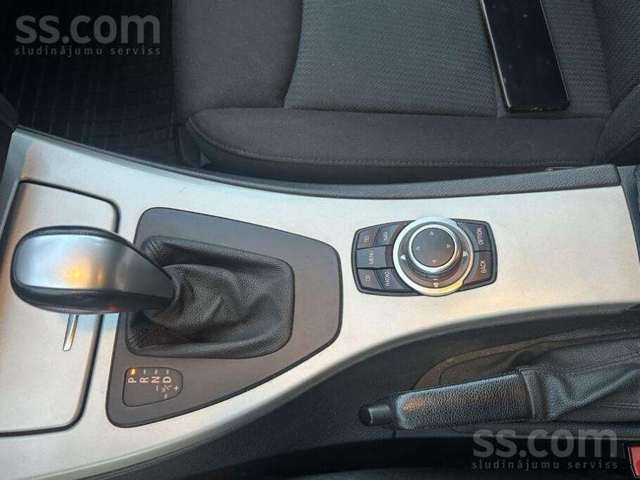 Melns BMW 320 2008 Ludza, ar dzinēja tilpumu 2.00 L un nobraukumu 280 tūkst. km par 4350 €, foto 10 vietnē AUTOMOTO.COM.LV