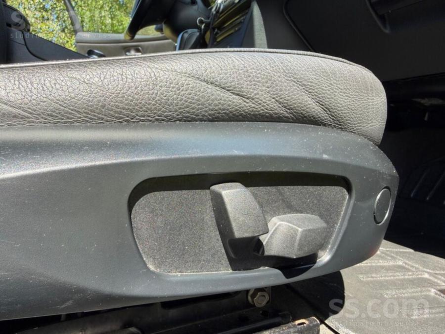 Melns BMW 320 2008 Tukums, ar dzinēja tilpumu 2.00 L un nobraukumu 307 tūkst. km par 4100 €, foto 13 vietnē AUTOMOTO.COM.LV