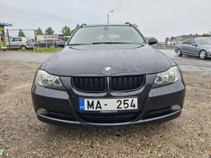 Black BMW 320 2008 in Riga, with an engine capacity of 2.00 L and mileage of 382 thousand km for 2590 €, photo 4 on AUTOMOTO.COM.LV