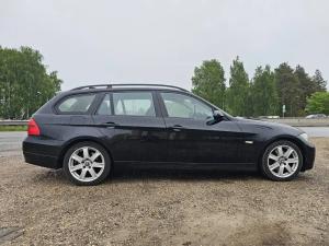 Black BMW 320 2008 in Riga, with an engine capacity of 2.00 L and mileage of 382 thousand km for 2590 €, photo 10 on AUTOMOTO.COM.LV