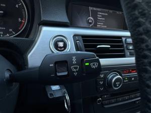 Black BMW 320 2008 in Riga, with an engine capacity of 2.00 L and mileage of 308 thousand km for 4290 €, photo 21 on AUTOMOTO.COM.LV