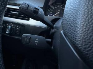 Black BMW 320 2008 in Riga, with an engine capacity of 2.00 L and mileage of 308 thousand km for 4290 €, photo 23 on AUTOMOTO.COM.LV