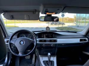 Black BMW 320 2008 in Rezekne, with an engine capacity of 2.00 L and mileage of 279 thousand km for 4200 €, photo 10 on AUTOMOTO.COM.LV