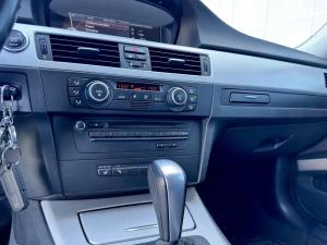 Black BMW 320 2008 in Rezekne, with an engine capacity of 2.00 L and mileage of 279 thousand km for 4200 €, photo 11 on AUTOMOTO.COM.LV