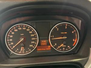 Black BMW 320 2008 in Rezekne, with an engine capacity of 2.00 L and mileage of 279 thousand km for 4200 €, photo 12 on AUTOMOTO.COM.LV