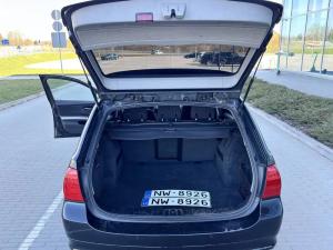 Black BMW 320 2008 in Rezekne, with an engine capacity of 2.00 L and mileage of 279 thousand km for 4200 €, photo 14 on AUTOMOTO.COM.LV