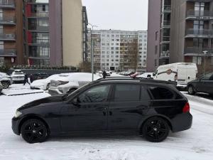 Black BMW 320 2008 in Riga, with an engine capacity of 2.00 L and mileage of 339 thousand km for 3990 €, photo 4 on AUTOMOTO.COM.LV