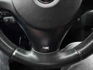 Black BMW 320 2008 in Riga, with an engine capacity of 2.00 L and mileage of 339 thousand km for 3990 €, photo 14 on AUTOMOTO.COM.LV