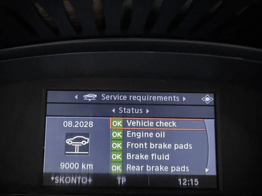 Black BMW 320 2008 in Riga, with an engine capacity of 2.00 L and mileage of 339 thousand km for 3990 €, photo 17 on AUTOMOTO.COM.LV