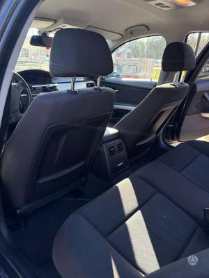 Melns BMW 320 2008 Viļņa, ar dzinēja tilpumu 2.00 L un nobraukumu 385 tūkst. km par 3600 €, foto 11 vietnē AUTOMOTO.COM.LV