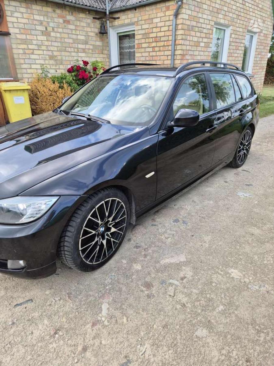 Black BMW 320 2008 in Joniskis, with an engine capacity of 2.00 L and mileage of 321 thousand km for 3200 €, photo 3 on AUTOMOTO.COM.LV
