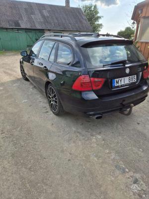 Black BMW 320 2008 in Joniskis, with an engine capacity of 2.00 L and mileage of 321 thousand km for 3200 €, photo 5 on AUTOMOTO.COM.LV