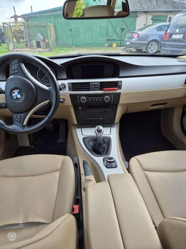 Black BMW 320 2008 in Joniskis, with an engine capacity of 2.00 L and mileage of 321 thousand km for 3200 €, photo 8 on AUTOMOTO.COM.LV