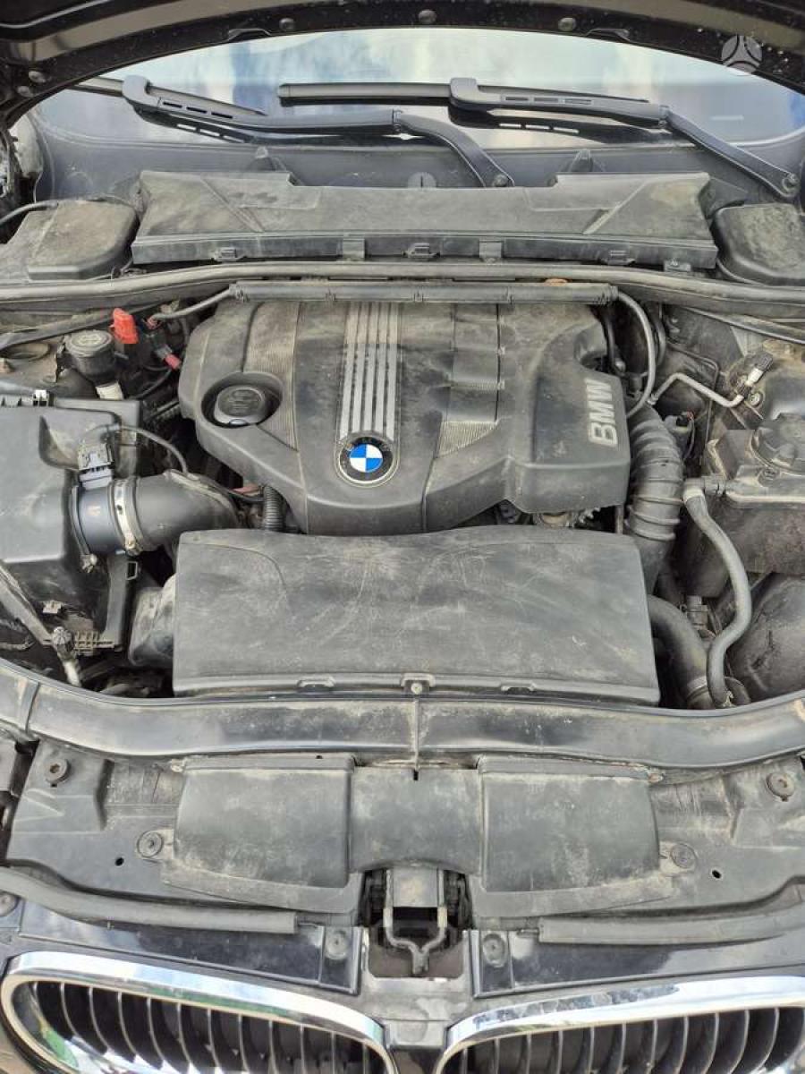 Black BMW 320 2008 in Joniskis, with an engine capacity of 2.00 L and mileage of 321 thousand km for 3200 €, photo 12 on AUTOMOTO.COM.LV