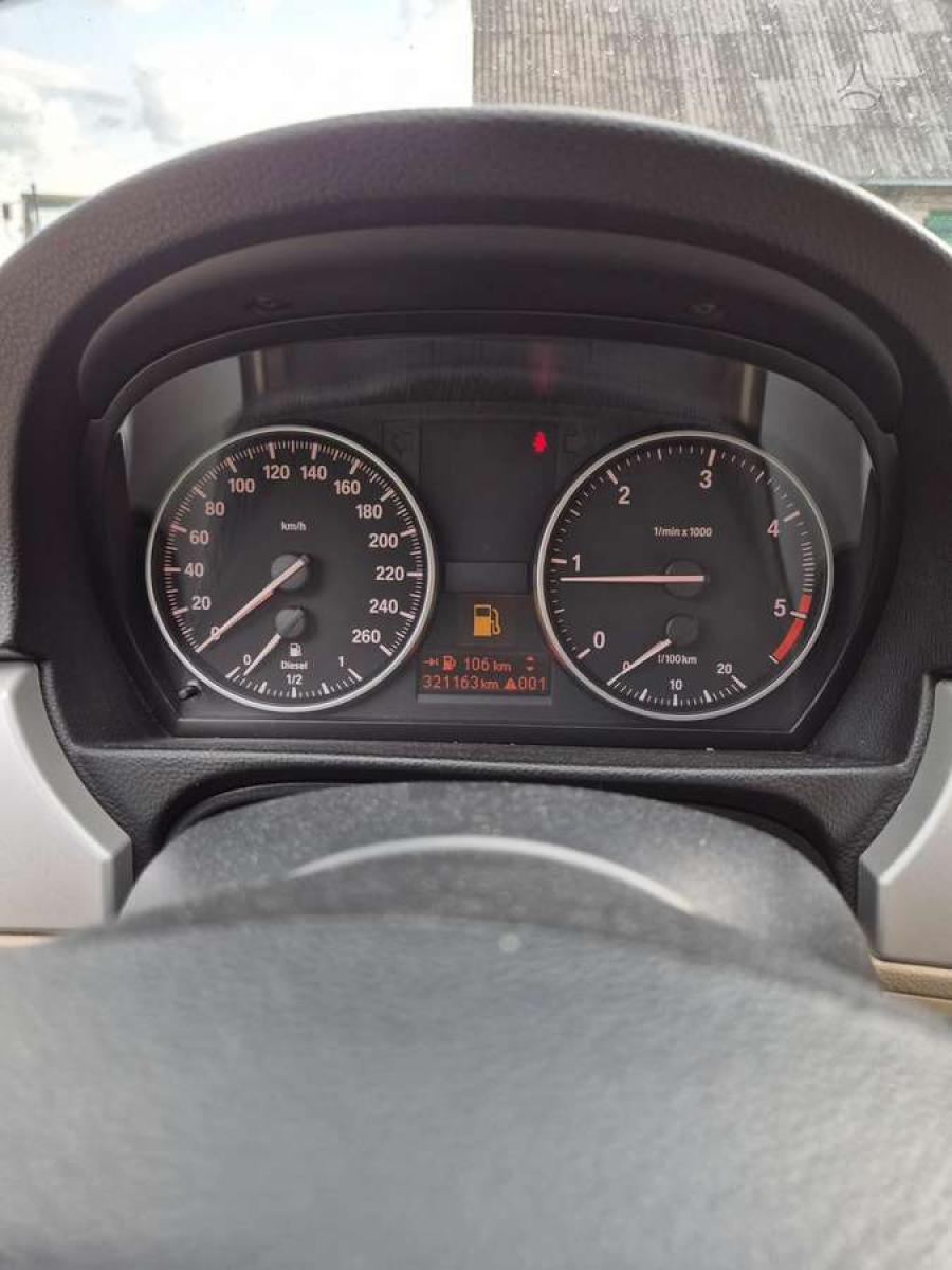 Black BMW 320 2008 in Joniskis, with an engine capacity of 2.00 L and mileage of 321 thousand km for 3200 €, photo 14 on AUTOMOTO.COM.LV
