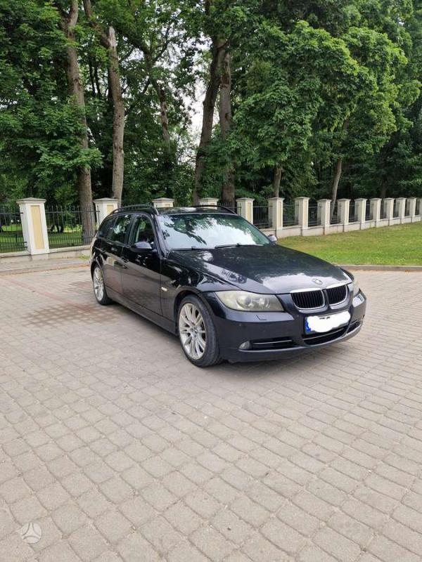 Black BMW 320 2008 in Marijampole, with an engine capacity of 2.00 L and mileage of 384 thousand km for 2950 €, photo 1 on AUTOMOTO.COM.LV