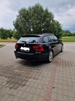 Black BMW 320 2008 in Marijampole, with an engine capacity of 2.00 L and mileage of 384 thousand km for 2950 €, photo 4 on AUTOMOTO.COM.LV