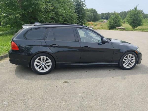 Black BMW 320 2008 in Panevezys, with an engine capacity of 2.00 L and mileage of 235 thousand km for 2999 €, photo 9 on AUTOMOTO.COM.LV