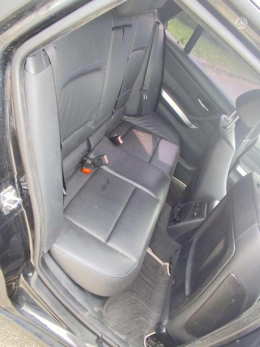 Melns BMW 320 2008 Panevēža, ar dzinēja tilpumu 2.00 L un nobraukumu 235 tūkst. km par 2999 €, foto 13 vietnē AUTOMOTO.COM.LV