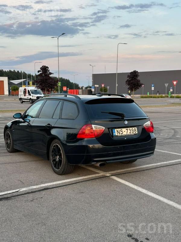 Melns BMW 320 2008 Rīga, ar dzinēja tilpumu 2.00 L un nobraukumu 420 tūkst. km par 3700 €, foto 6 vietnē AUTOMOTO.COM.LV