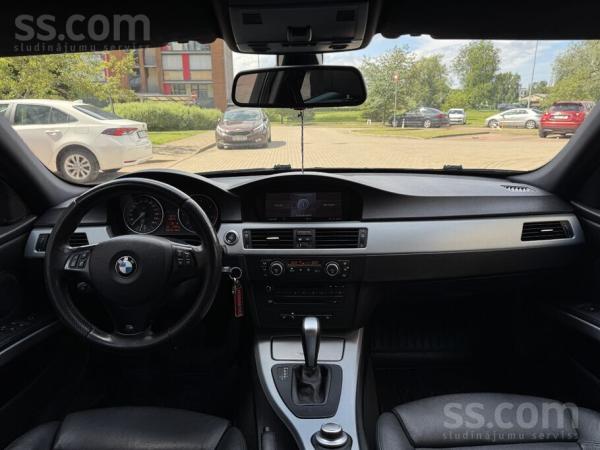 Black BMW 320 2008 in Riga, with an engine capacity of 2.00 L and mileage of 389 thousand km for 4990 €, photo 9 on AUTOMOTO.COM.LV