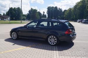 Melns BMW 320 2008 Jelgava, ar dzinēja tilpumu 2.00 L un nobraukumu 271 tūkst. km par 5400 €, foto 8 vietnē AUTOMOTO.COM.LV