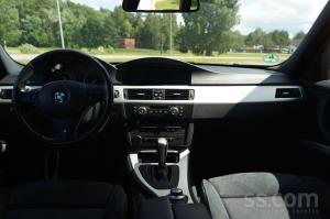 Melns BMW 320 2008 Jelgava, ar dzinēja tilpumu 2.00 L un nobraukumu 271 tūkst. km par 5400 €, foto 9 vietnē AUTOMOTO.COM.LV