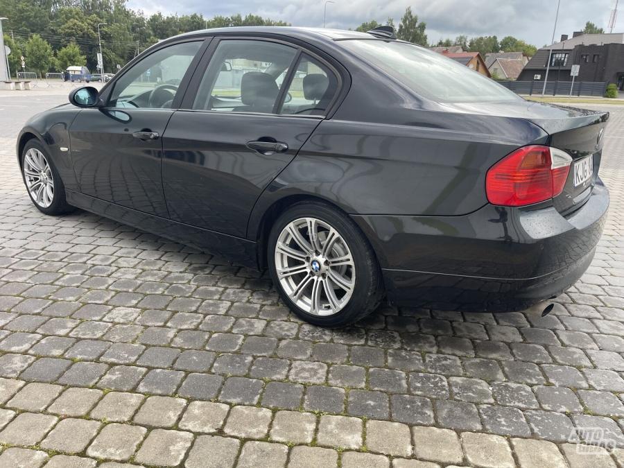 Melns BMW 320 2008 Viļņa, ar dzinēja tilpumu 2.00 L un nobraukumu 180 tūkst. km par 3000 €, foto 4 vietnē AUTOMOTO.COM.LV
