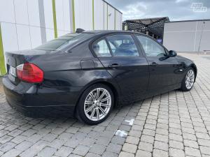 Melns BMW 320 2008 Viļņa, ar dzinēja tilpumu 2.00 L un nobraukumu 180 tūkst. km par 3000 €, foto 13 vietnē AUTOMOTO.COM.LV