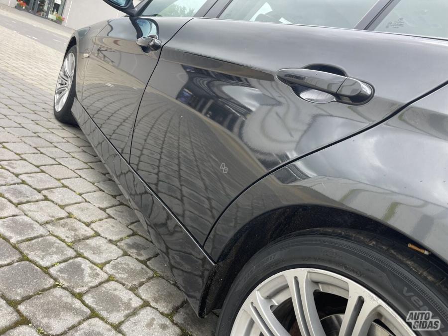 Melns BMW 320 2008 Viļņa, ar dzinēja tilpumu 2.00 L un nobraukumu 180 tūkst. km par 3000 €, foto 17 vietnē AUTOMOTO.COM.LV