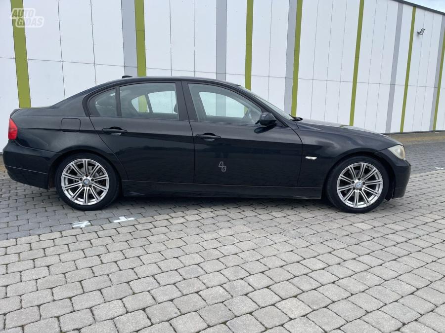 Black BMW 320 2008 in Vilnius, with an engine capacity of 2.00 L and mileage of 180 thousand km for 3000 €, photo 12 on AUTOMOTO.COM.LV