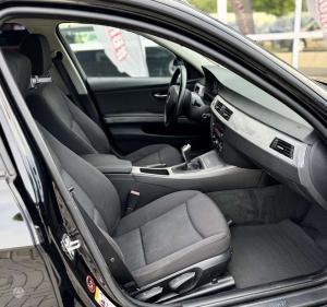Black BMW 320 2008 in Radviliskis, with an engine capacity of 2.00 L and mileage of 352 thousand km for 3650 €, photo 23 on AUTOMOTO.COM.LV