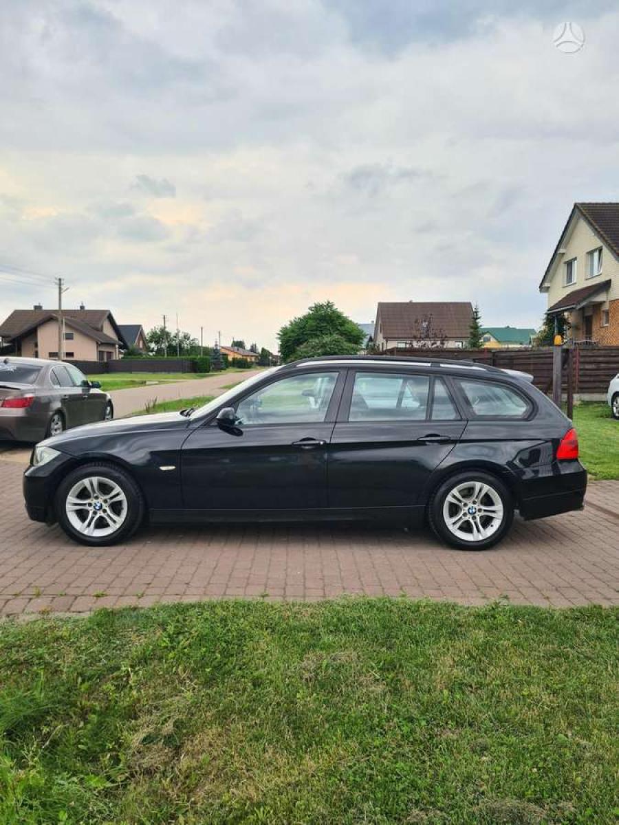 Black BMW 320 2008 in Kaisiadorys, with an engine capacity of 2.00 L and mileage of 320 thousand km for 2850 €, photo 6 on AUTOMOTO.COM.LV